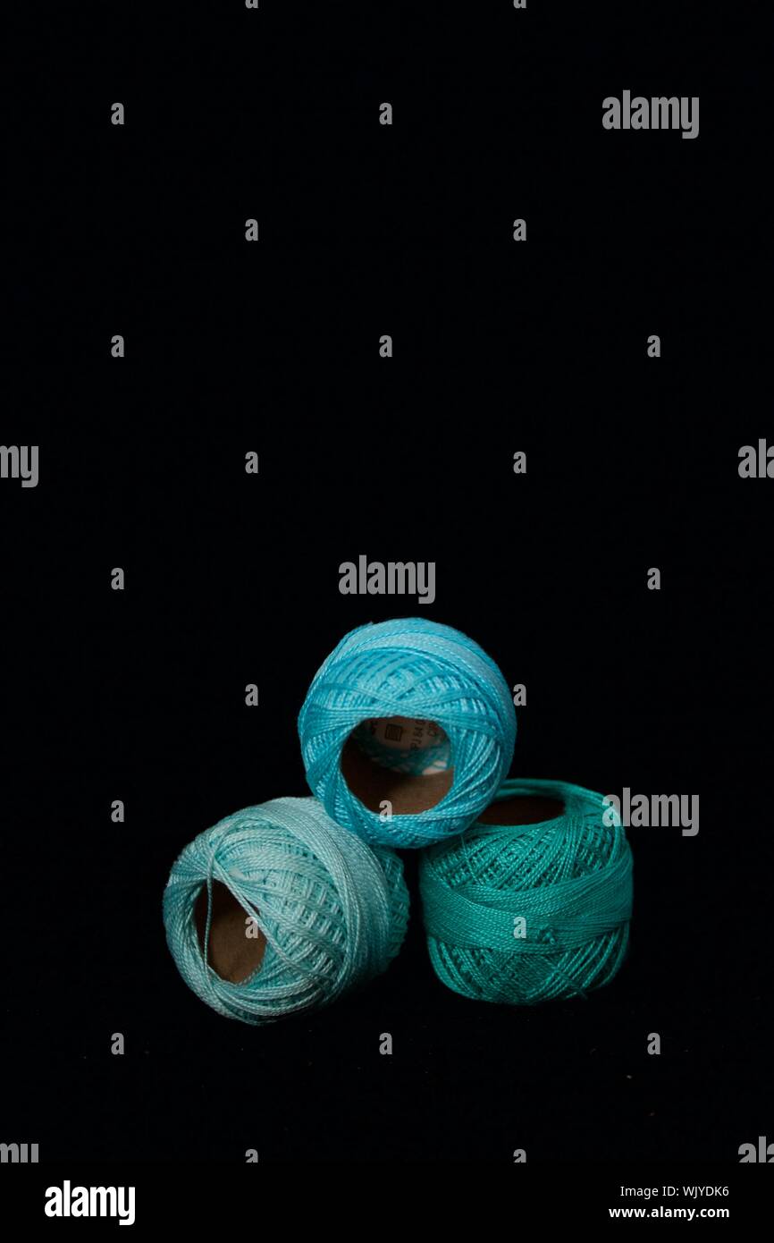 Black threads hi-res stock photography and images - Alamy