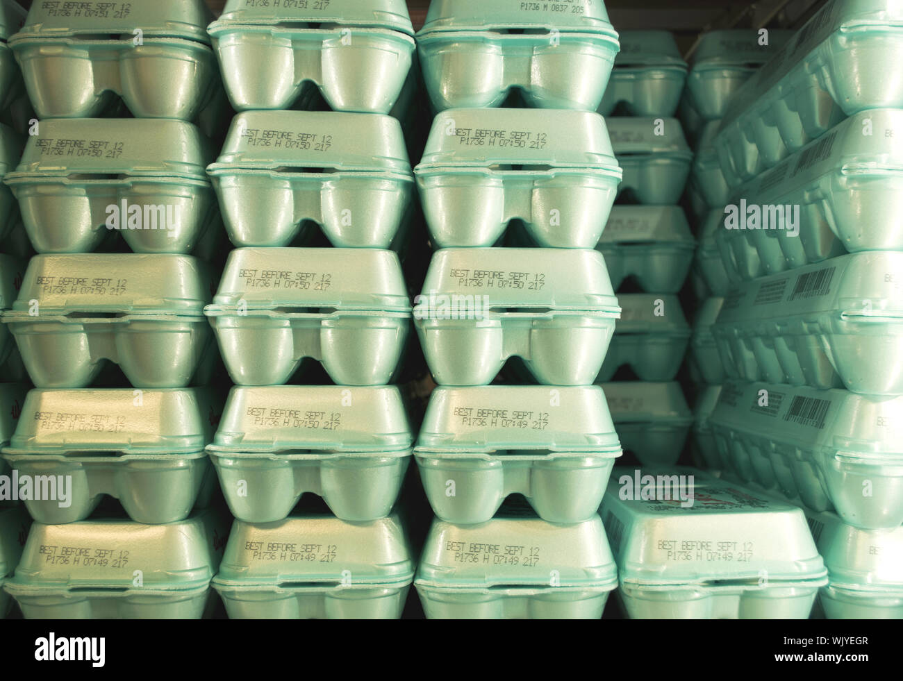 Polystyrene cartons hi-res stock photography and images - Alamy