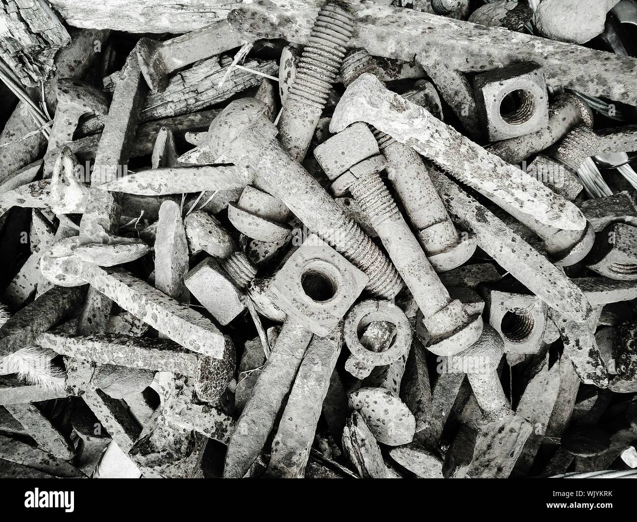 Metal screw hi-res stock photography and images - Alamy
