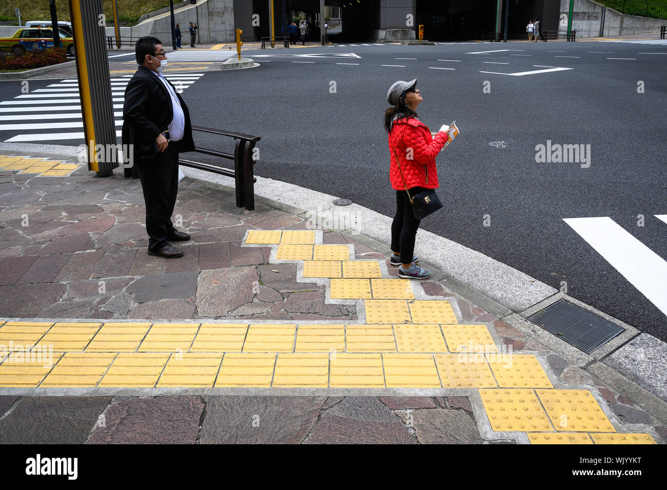 Tactile pedestrian crossing hi-res stock photography and images - Alamy