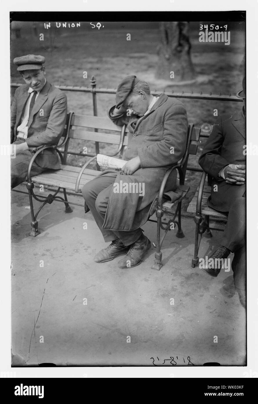 Crowd union sq hi-res stock photography and images - Alamy