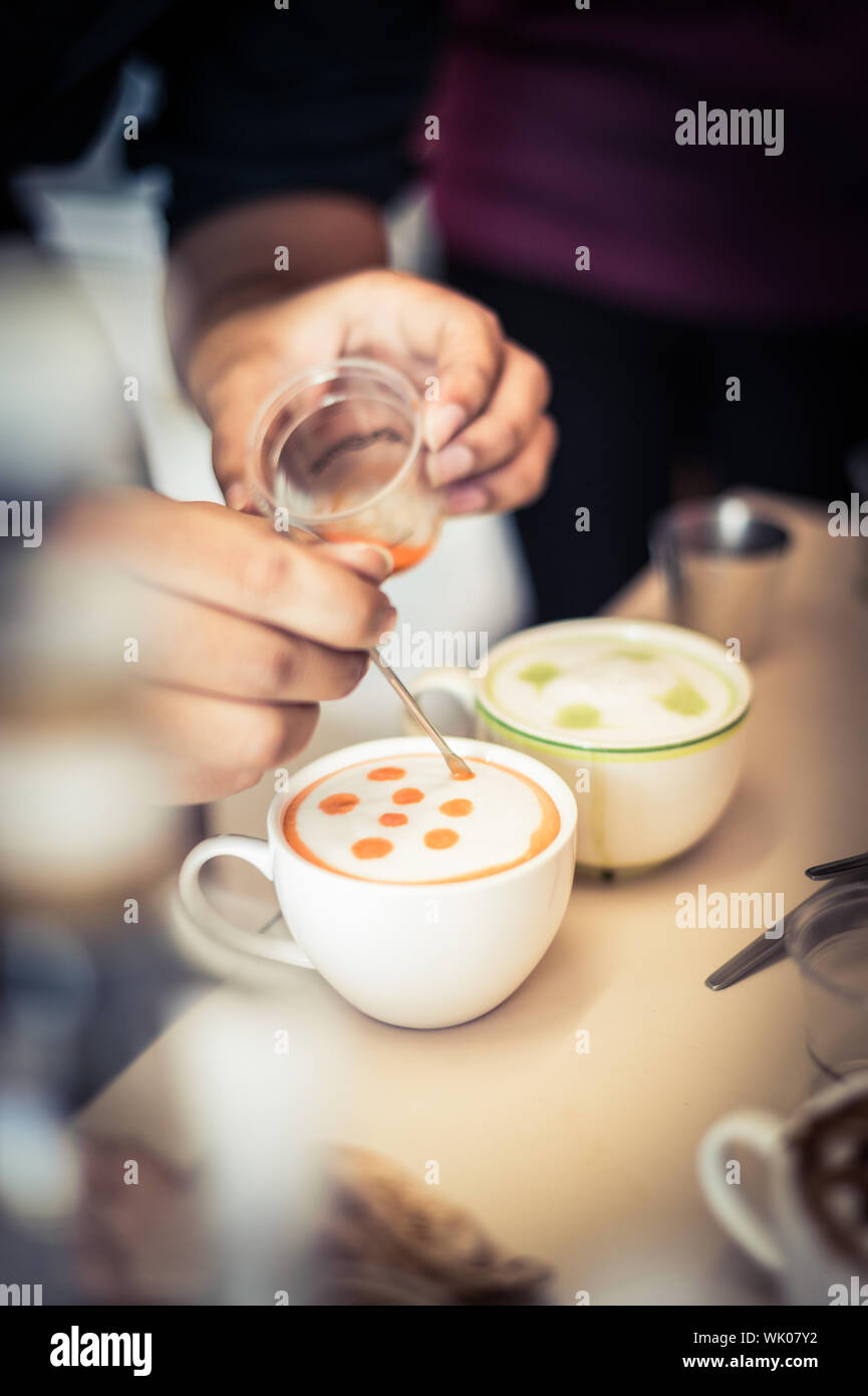 Alcoholic mixing drink hi-res stock photography and images - Alamy
