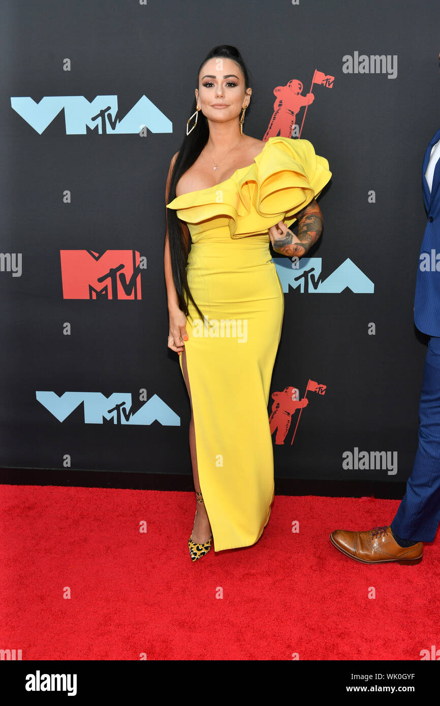 Leopard dress hi-res stock photography and images - Alamy