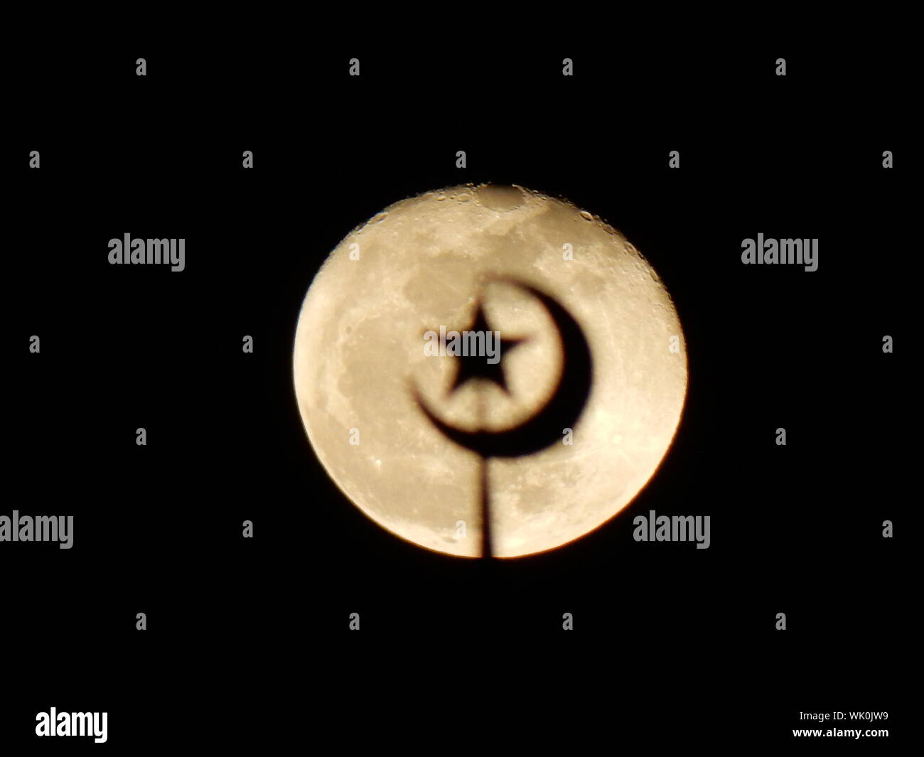 Moon shapes hi-res stock photography and images - Alamy