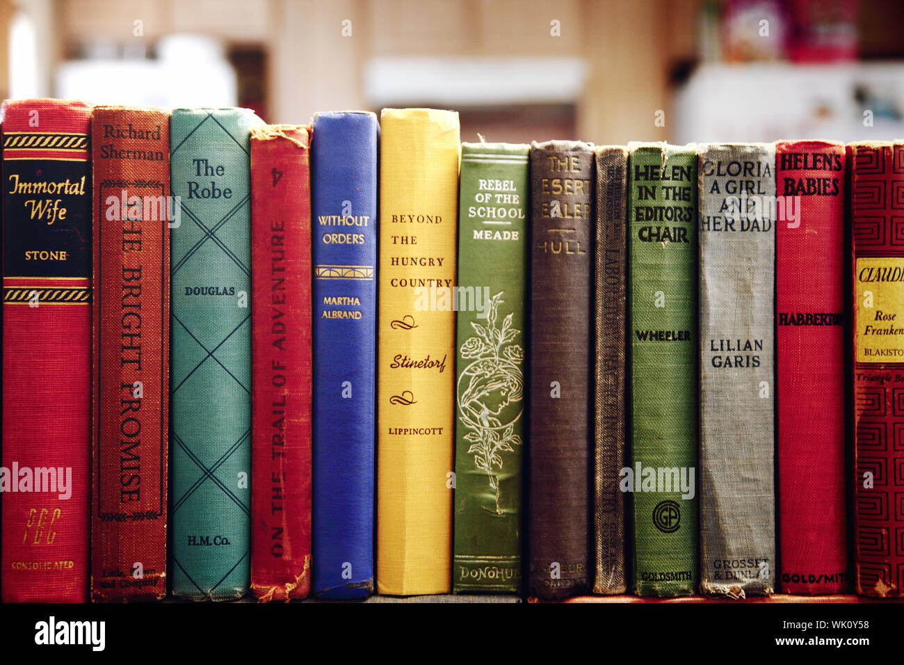 Row Of Books On Shelf High Resolution Stock Photography and Images - Alamy