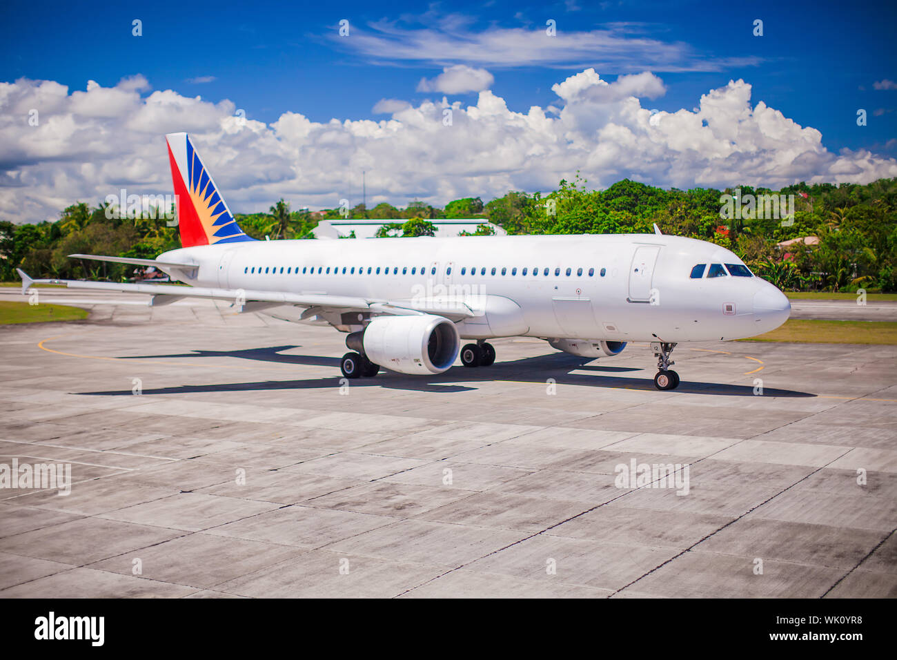 Small plane big sky hi-res stock photography and images - Alamy