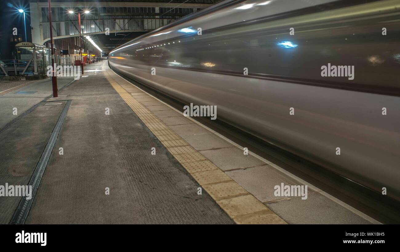 Fast railroad hi-res stock photography and images - Alamy
