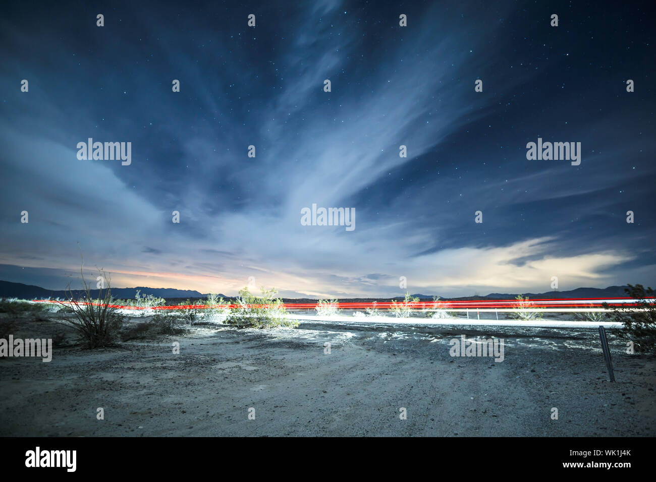 Bush trails hi-res stock photography and images - Alamy