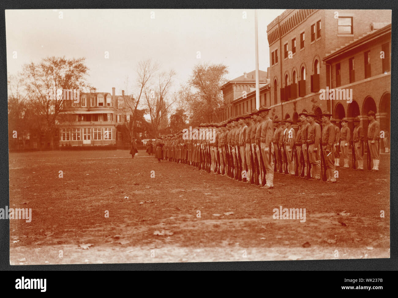 Marine barracks hi-res stock photography and images - Alamy