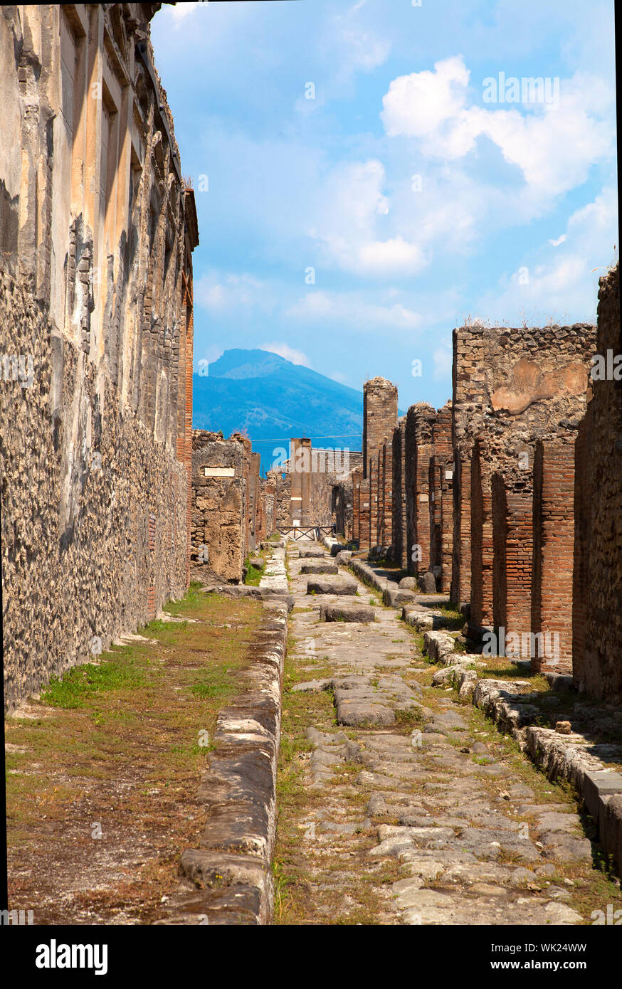 Modern buildings pompeii hi-res stock photography and images - Alamy