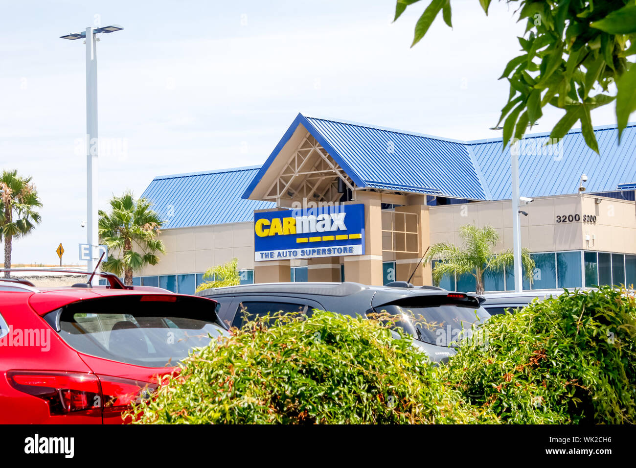 Carmax logo hi-res stock photography and images - Alamy