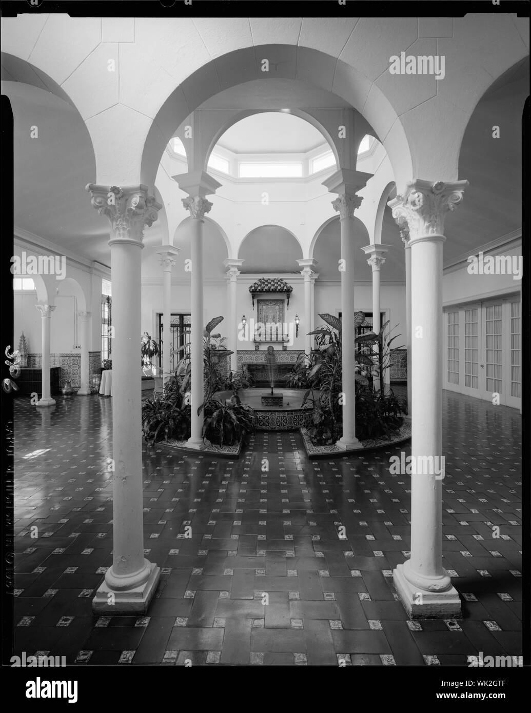 Fountain lighting Black and White Stock Photos & Images - Alamy