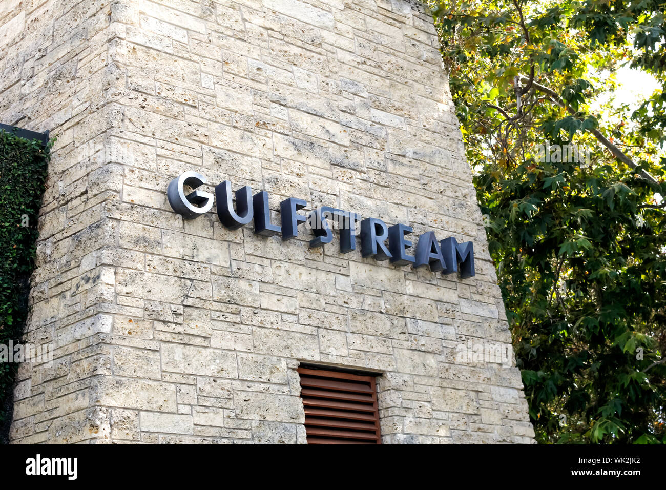 Gulfstream Restaurant Logo