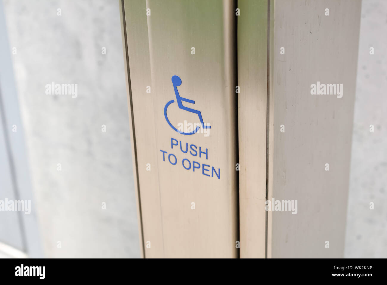 Automatic door disabled access hi-res stock photography and images - Alamy