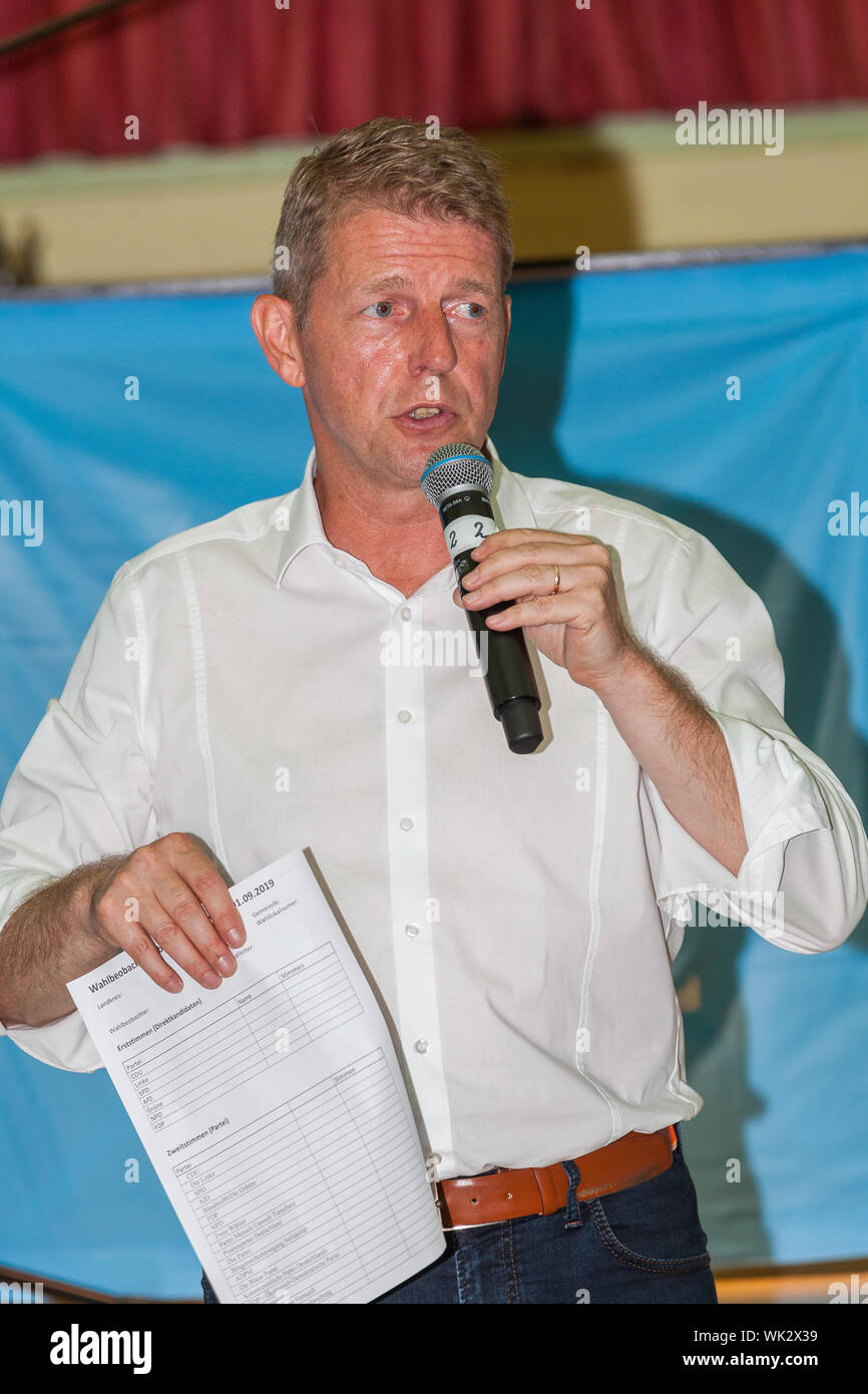 IM BILD KARSTEN HILSE ( ehem Mister Brandenburg ) Göda bei Bautzen 29.8 ...