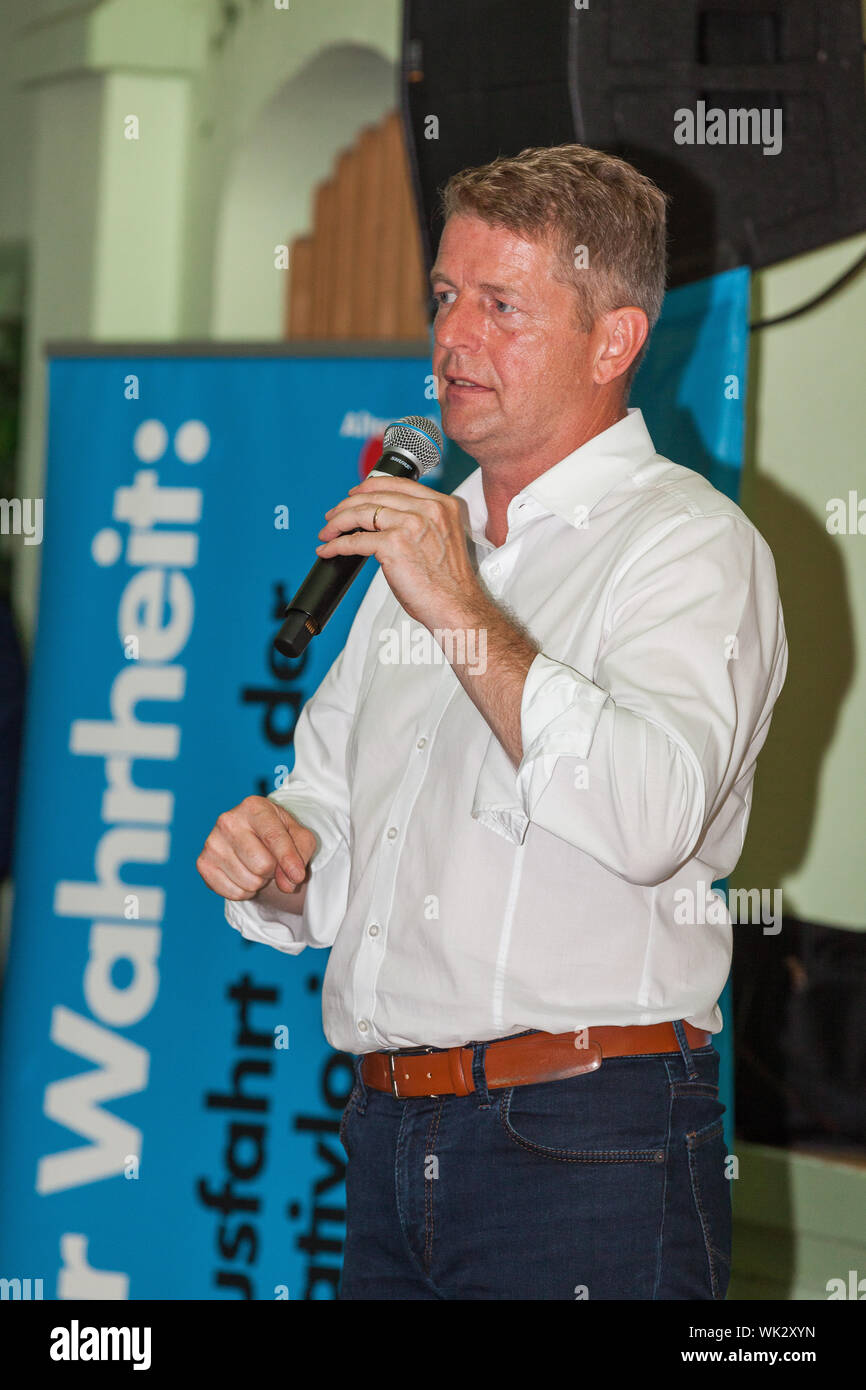 IM BILD KARSTEN HILSE ( ehem Mister Brandenburg ) Göda bei Bautzen 29.8 ...