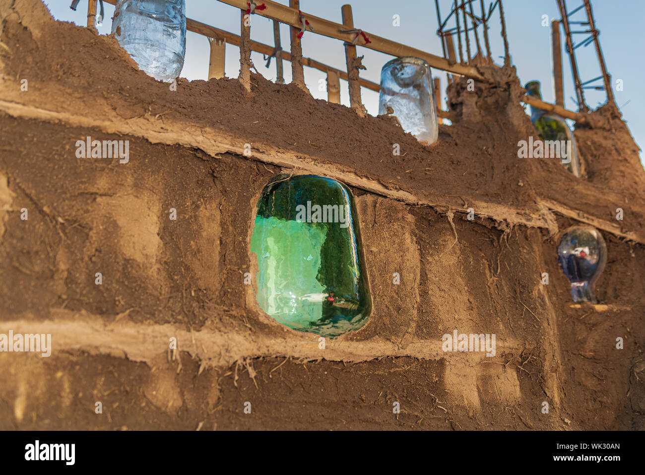 Glass bottles wall construction hi-res stock photography and images - Alamy