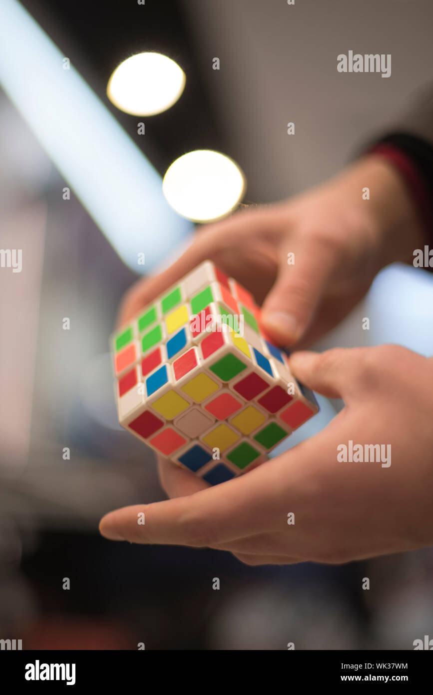 man collects the cube rubik. Intellectual puzzle Stock Photo - Alamy man collects the cube rubik. Intellectual puzzle Stock Photo - Alamy