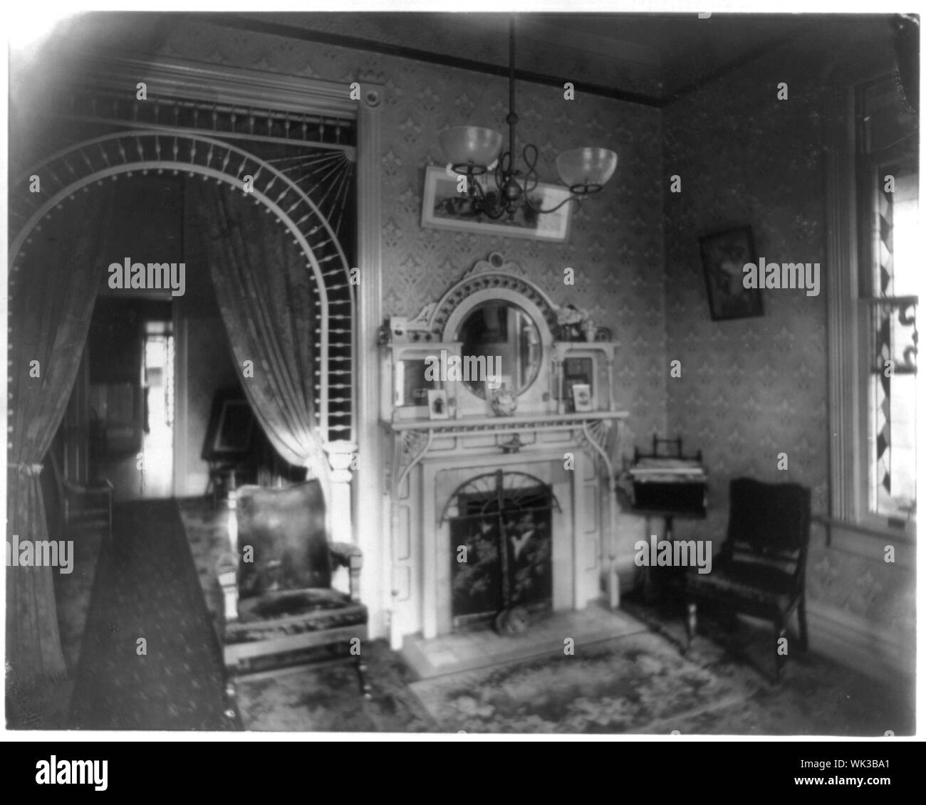 Living room fireplace home Cut Out Stock Images & Pictures - Alamy