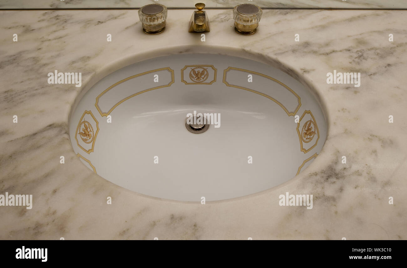 Interior view of the LBJ suite of offices, J.J. Pickle Federal Building ...