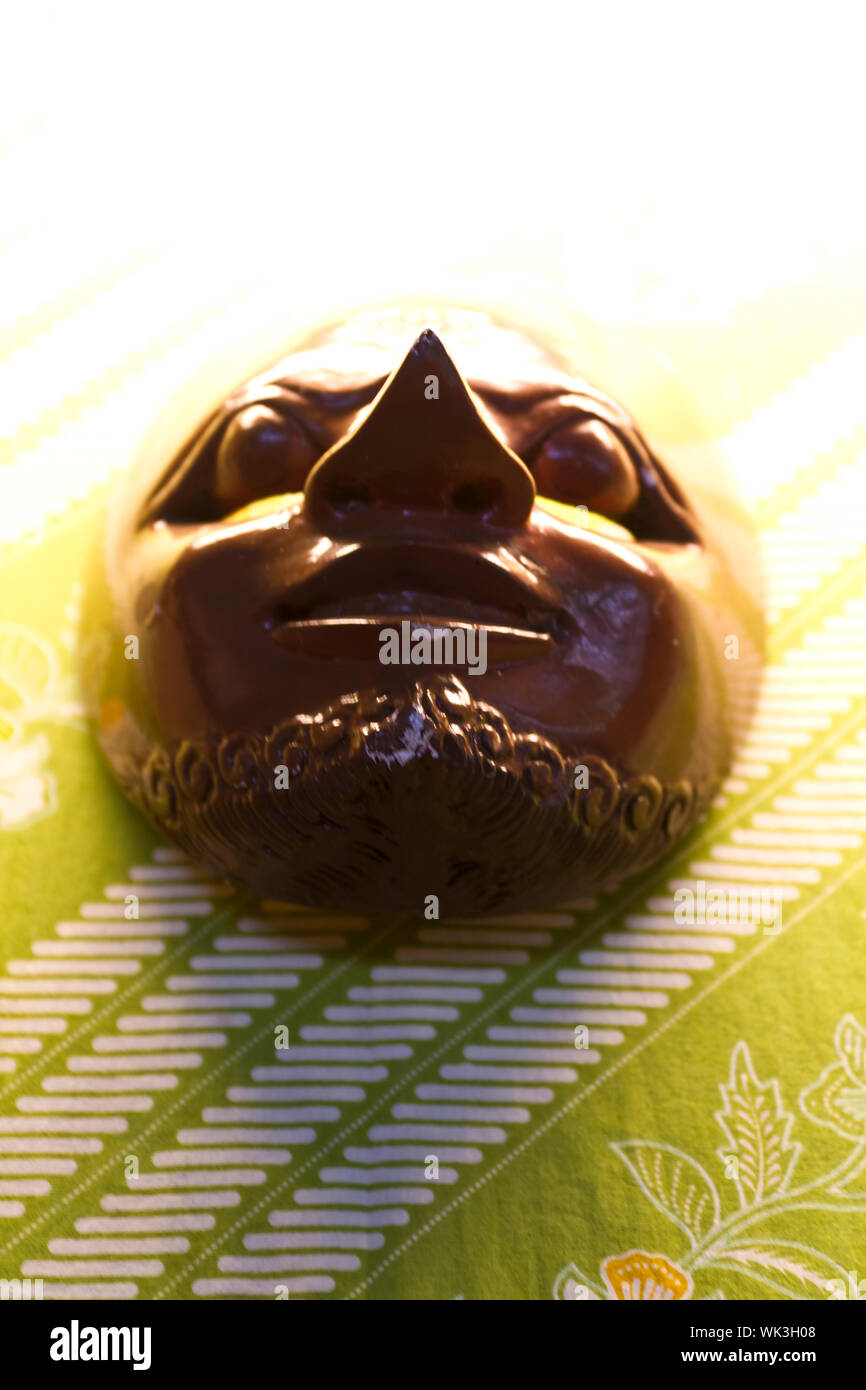 Indonesian mask hi-res stock photography and images - Alamy