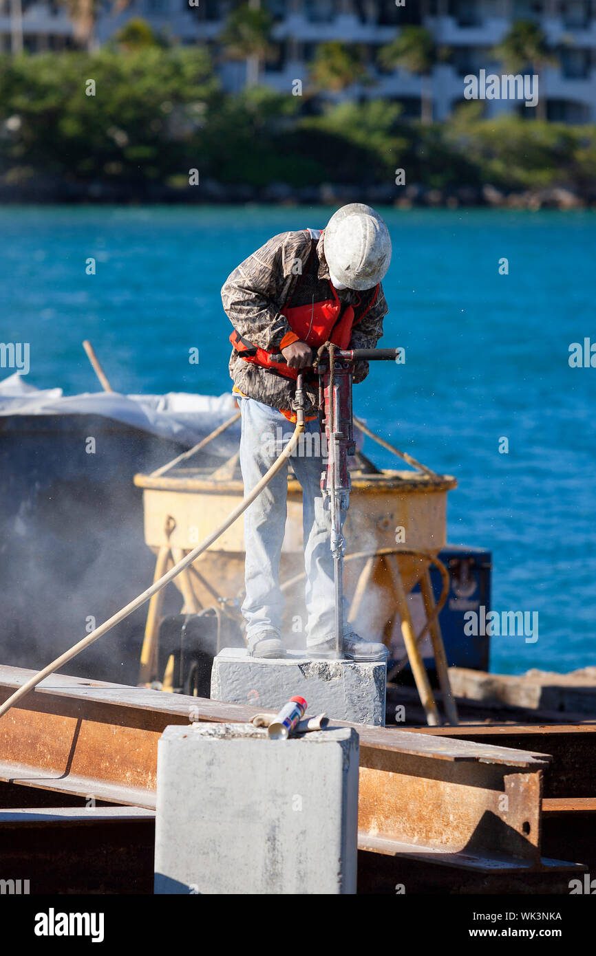 Jackhammer breaking rock hi-res stock photography and images - Alamy