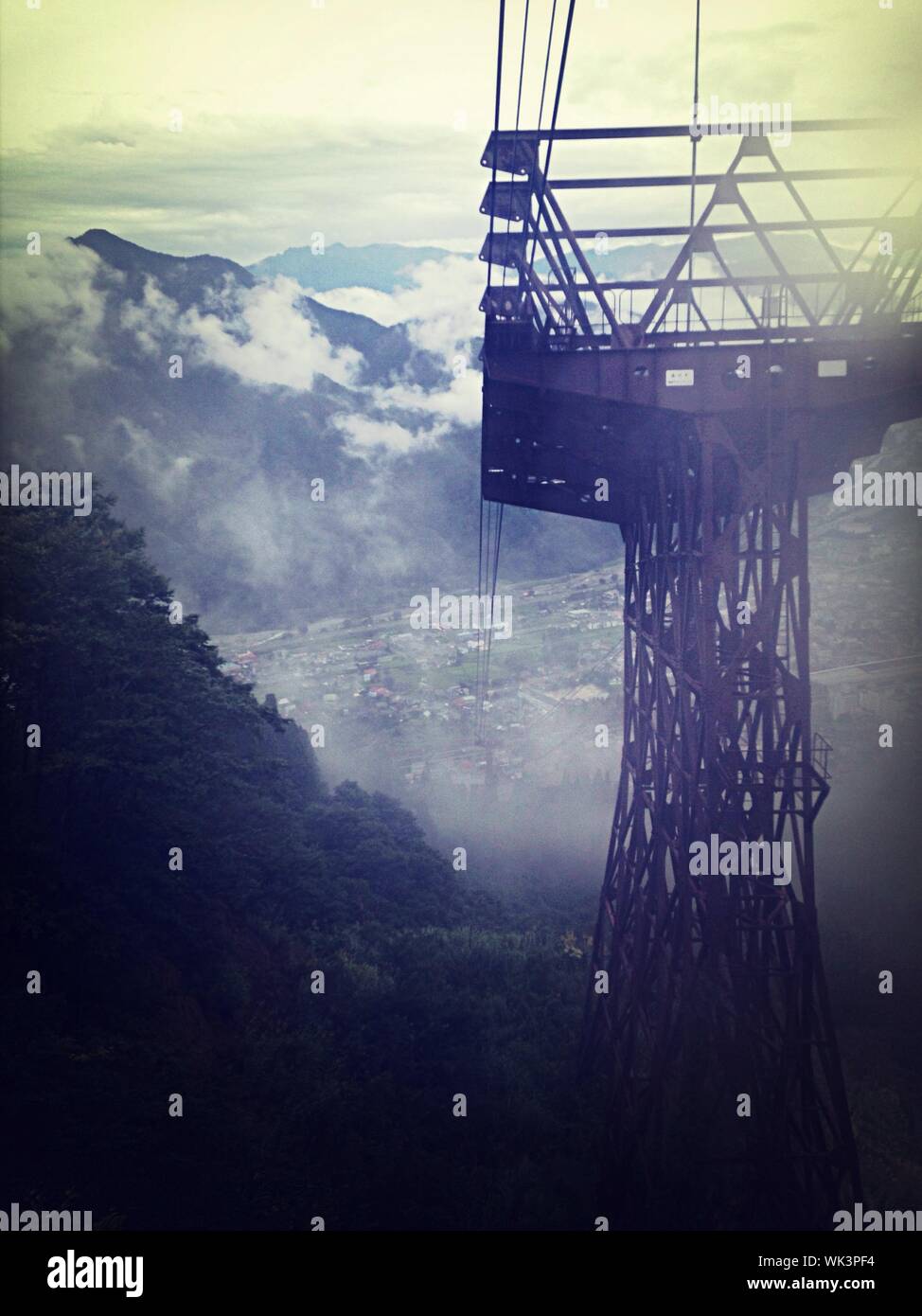Cable car tower hi-res stock photography and images - Alamy