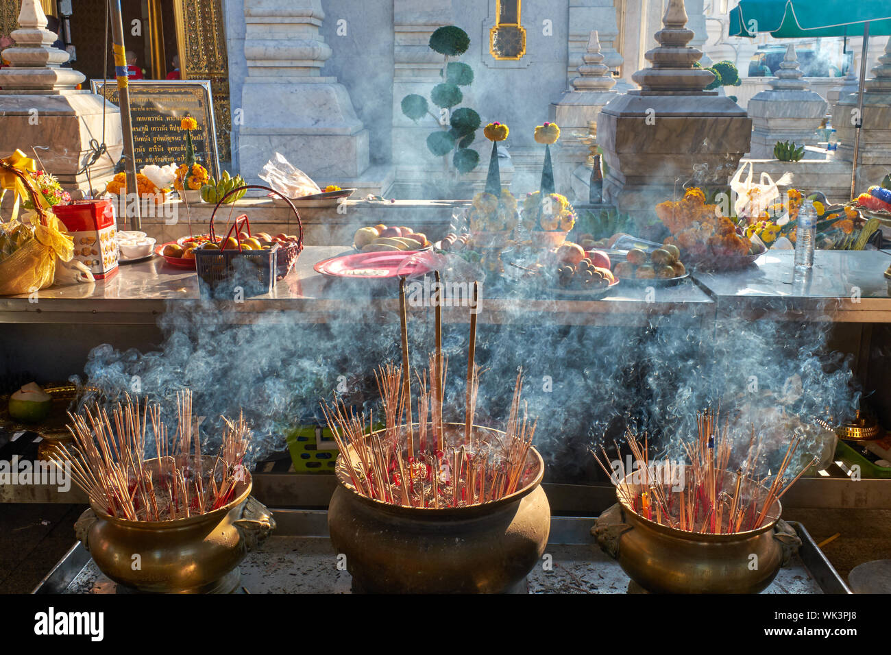 Offerings to the guardian spirit of Bangkok, Thailand: pigs' heads ...