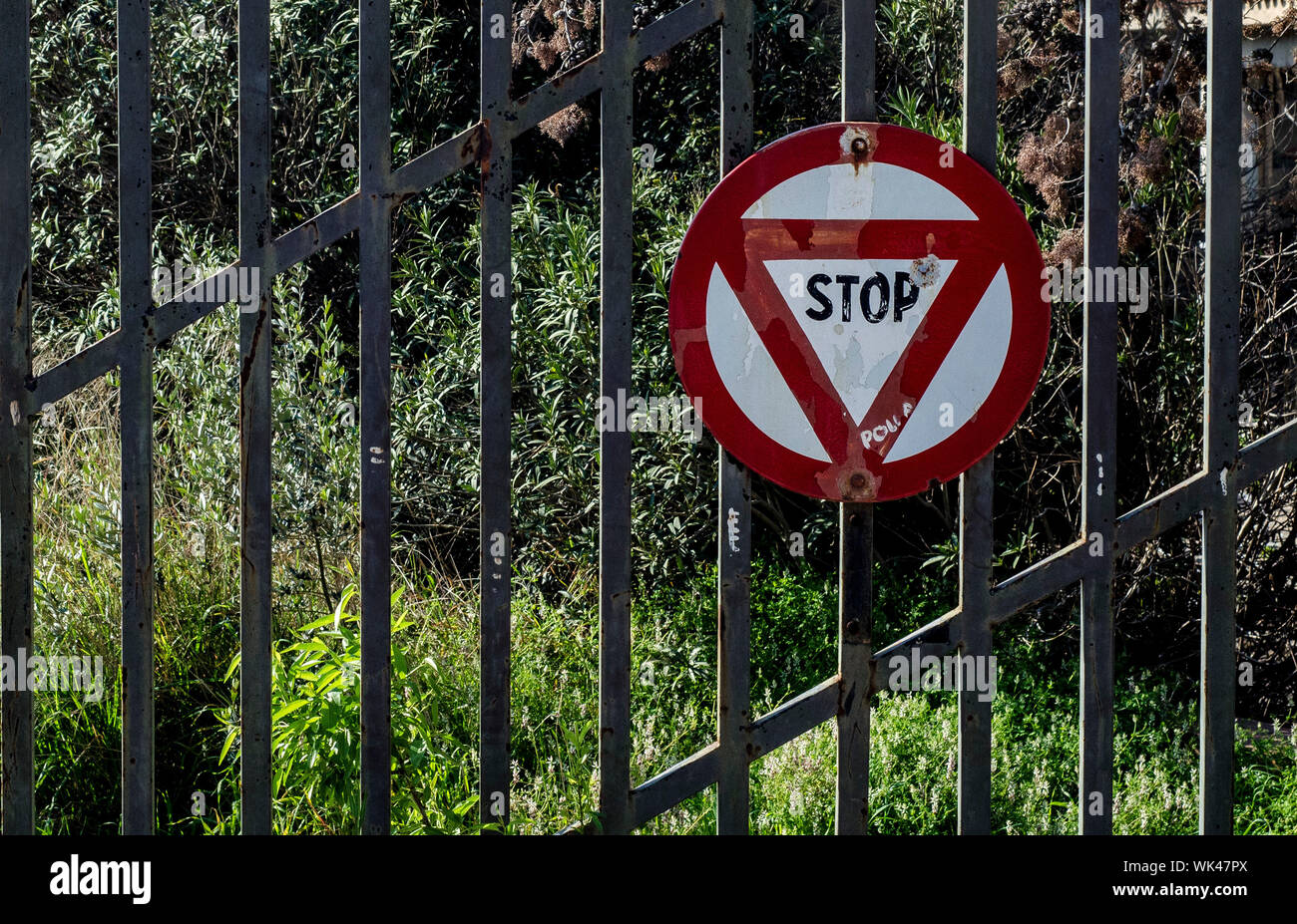 Stop gate hi-res stock photography and images - Alamy