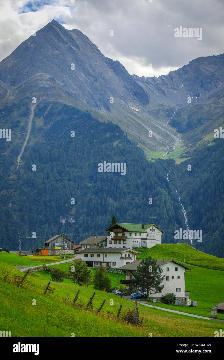 Bergdorf Burgstein im Ötztal, Tirol Stock Photo - Alamy