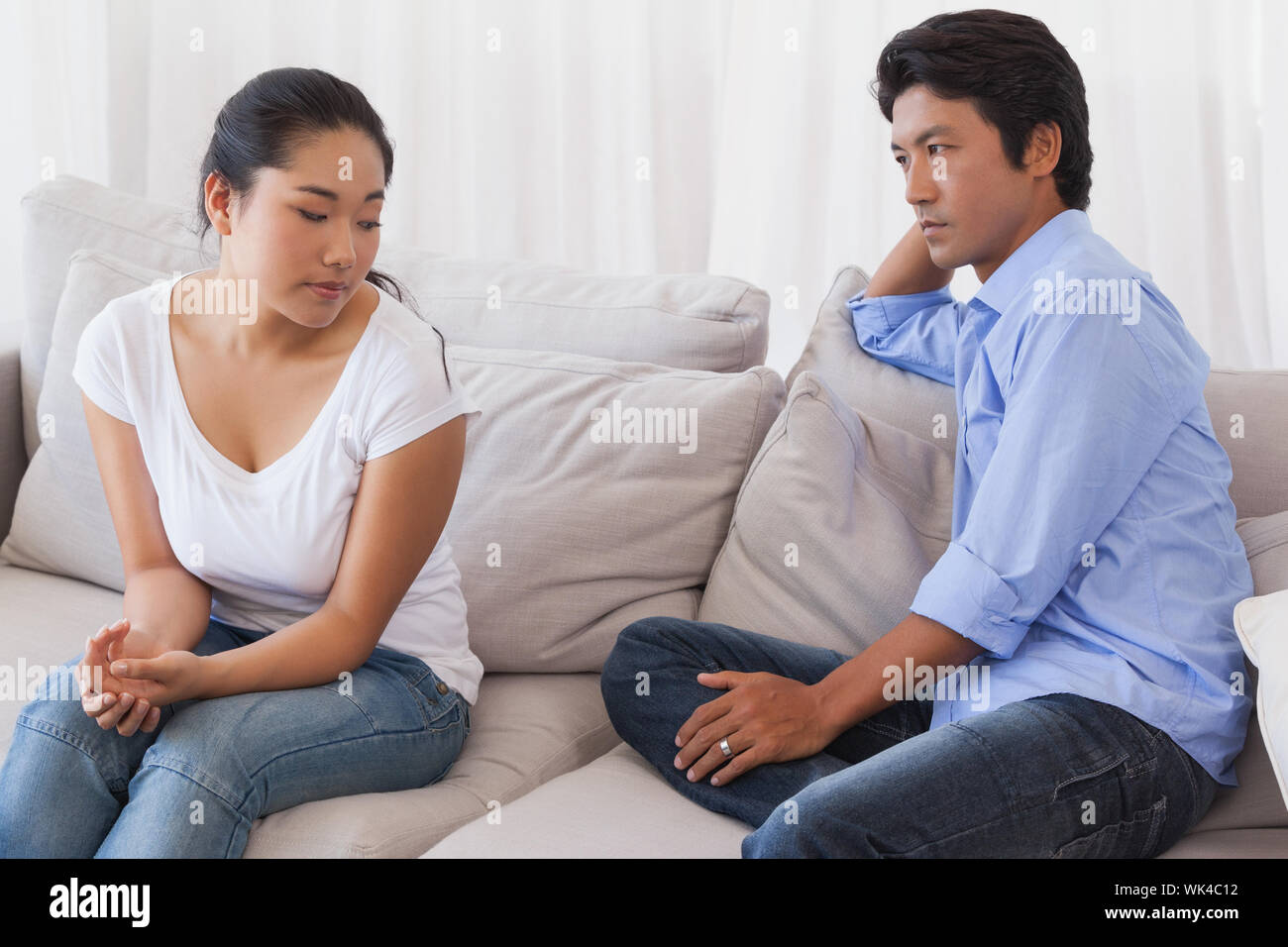 Depressed couple 30s hi-res stock photography and images - Alamy