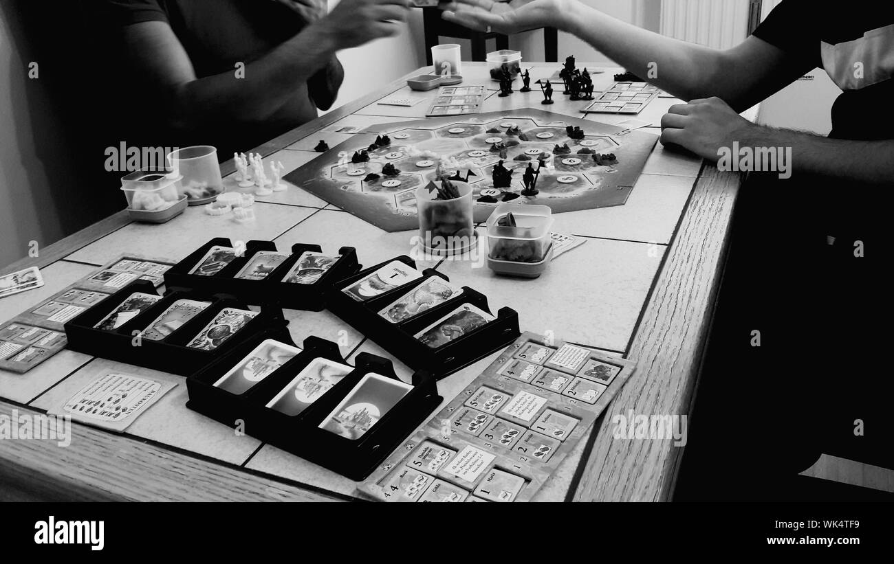 Playing board game table hi-res stock photography and images - Alamy