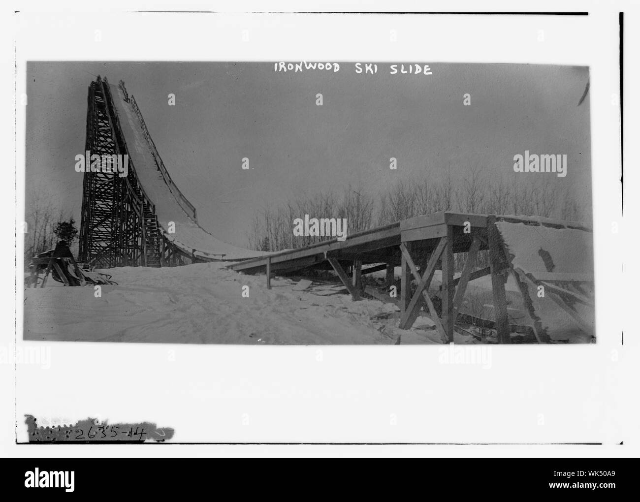 Snow slide Black and White Stock Photos & Images - Alamy
