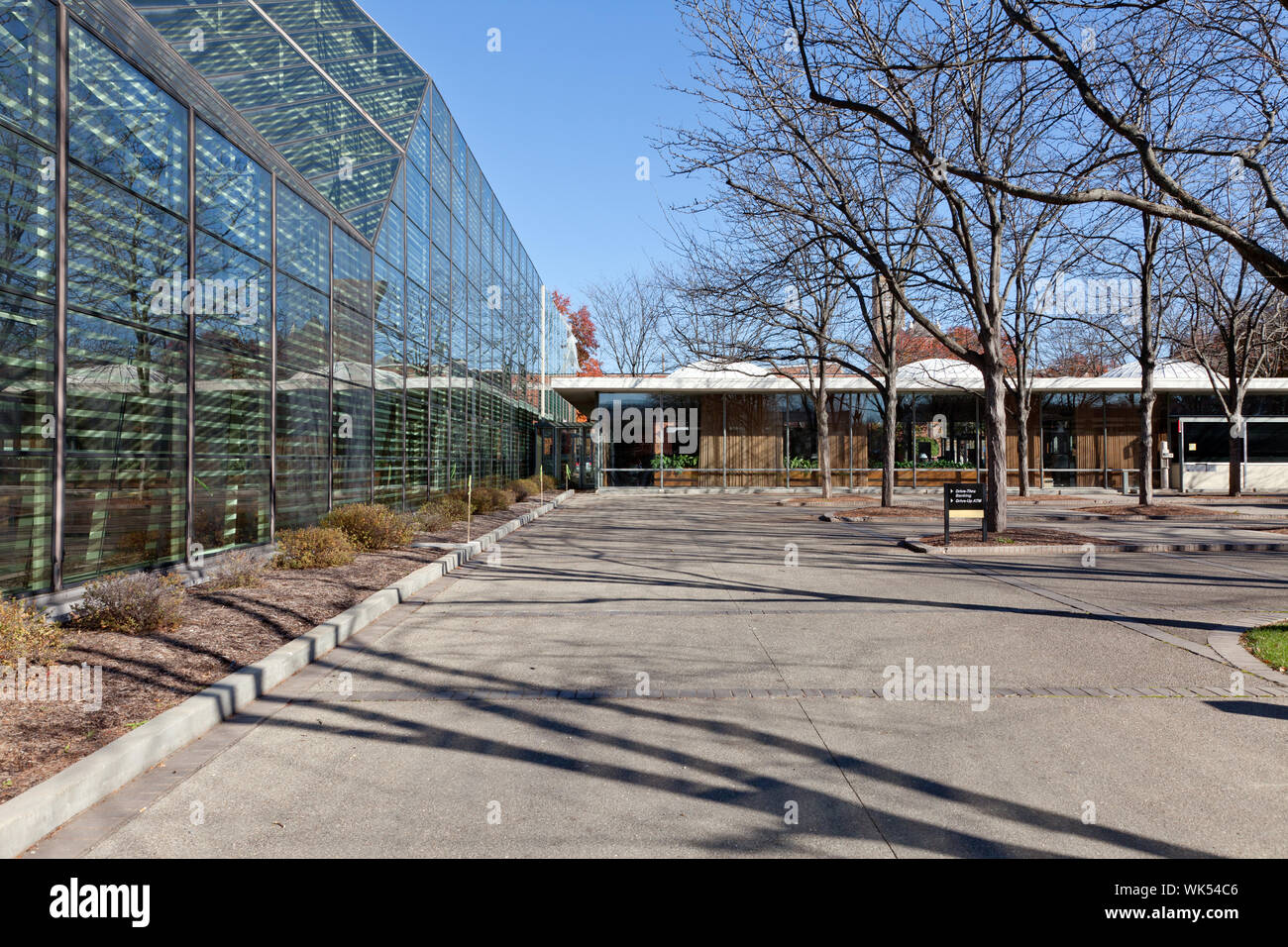 Irwin Union Bank building in Columbus, Indiana Stock Photo - Alamy