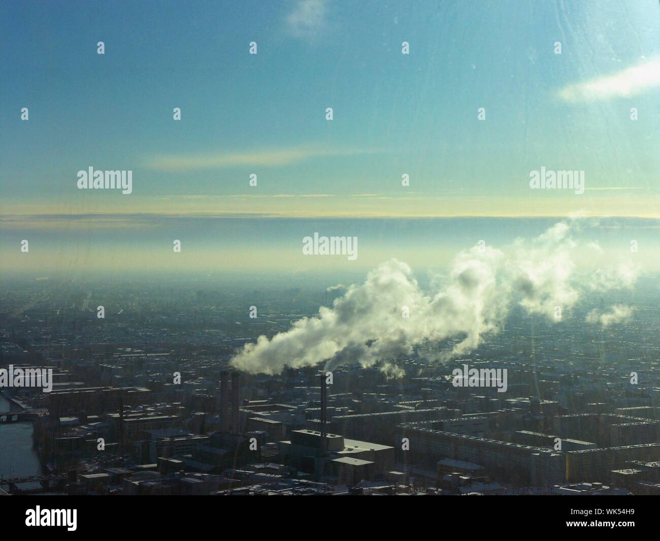 Smoke stacks emitting smoke hi-res stock photography and images - Alamy