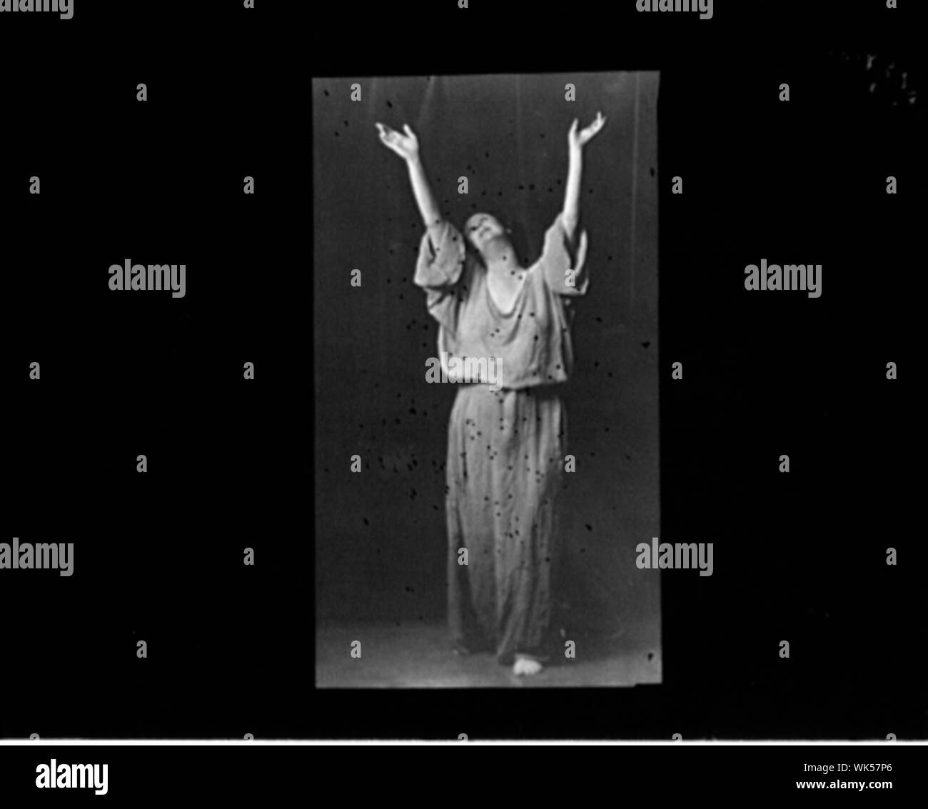 Isadora Duncan dancing Stock Photo - Alamy