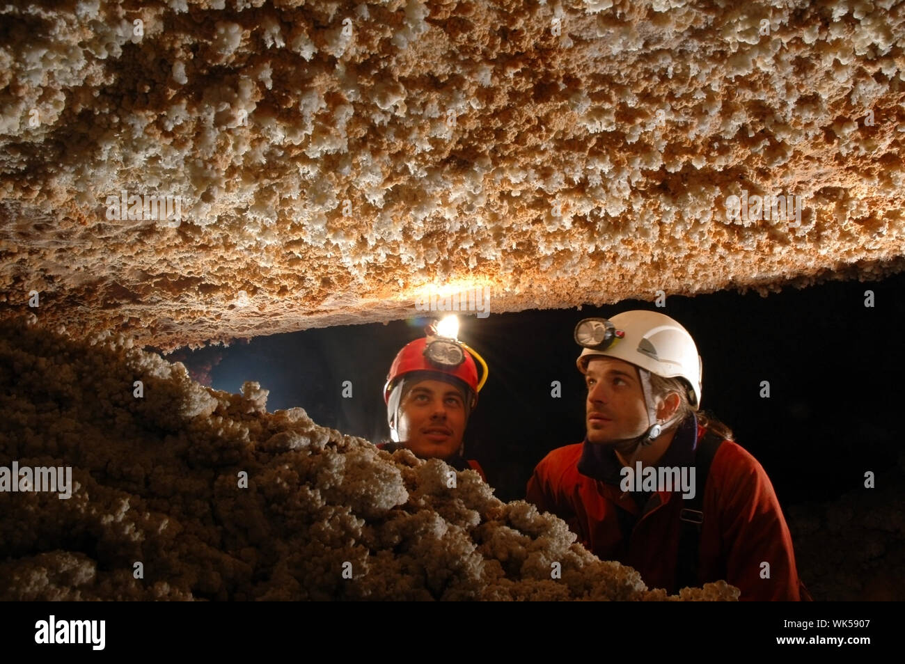 People exploring cave hi-res stock photography and images - Alamy