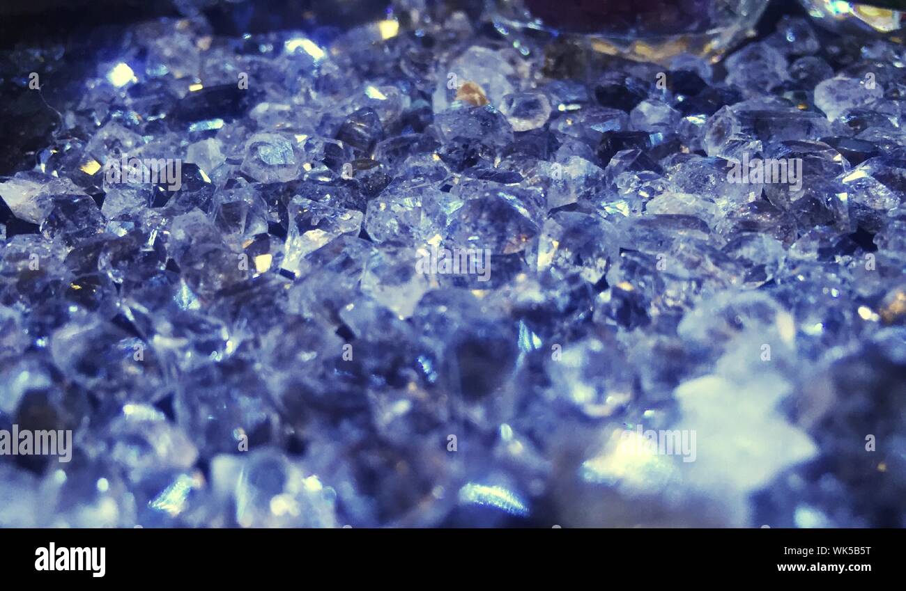 Full diamonds hi-res stock photography and images - Alamy