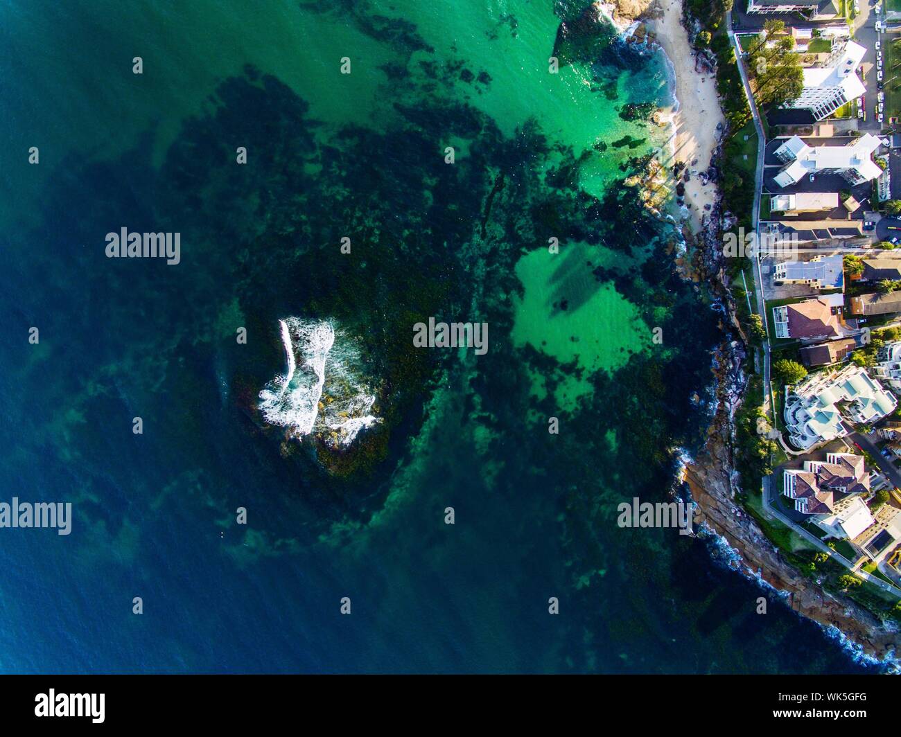 An aerial view of island hi-res stock photography and images - Alamy