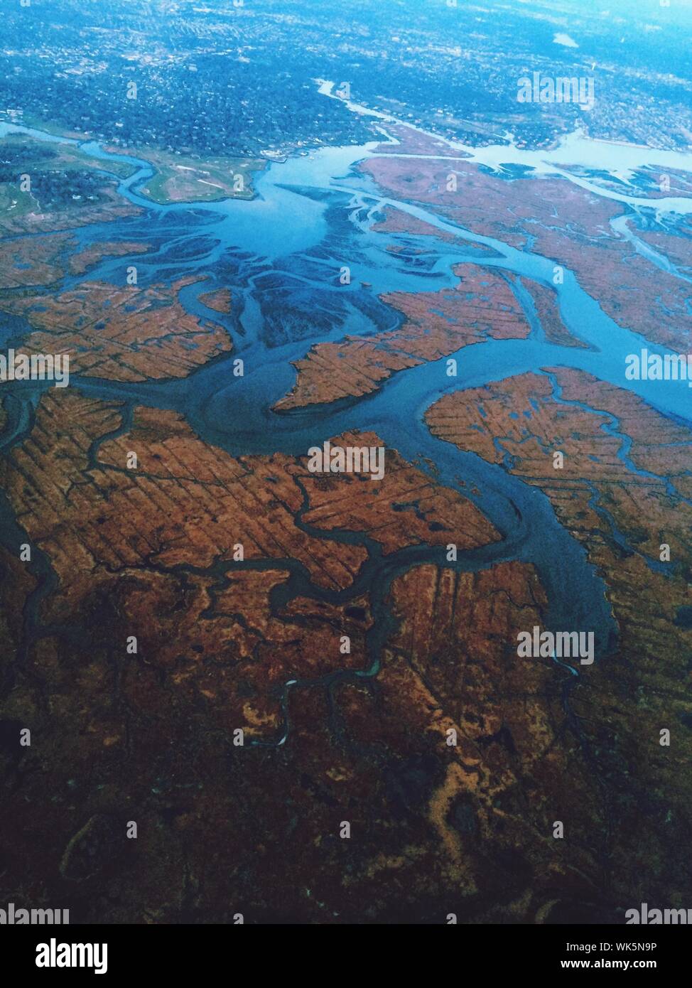 Twisted view hi-res stock photography and images - Alamy