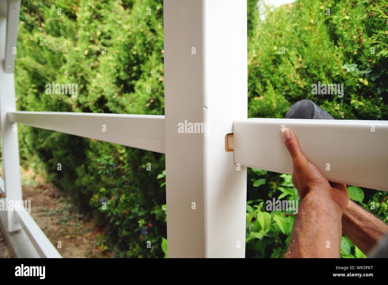 Rabbet joint wood hi-res stock photography and images - Alamy