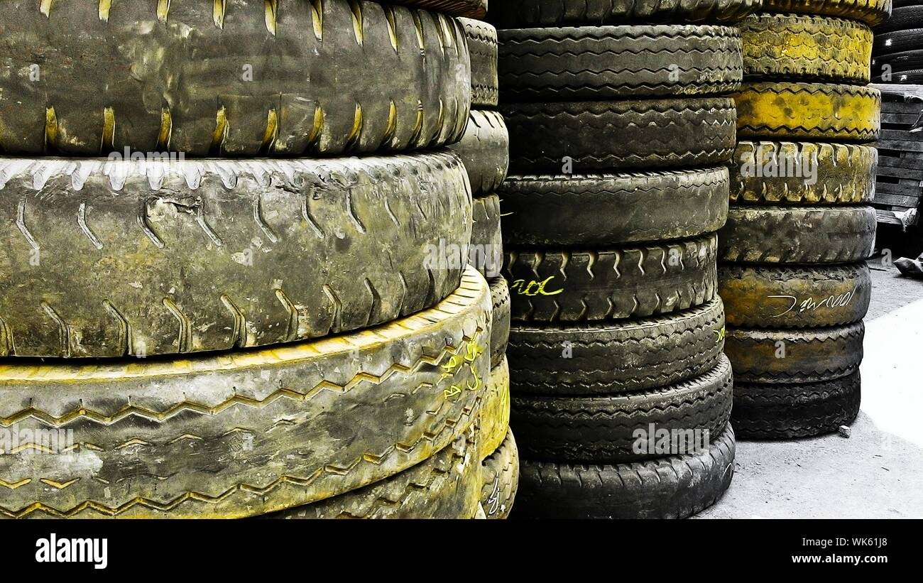 Stack of tires hi-res stock photography and images - Alamy
