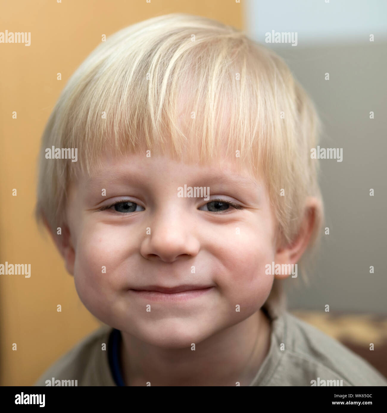 Cute and boy hi-res stock photography and images - Alamy