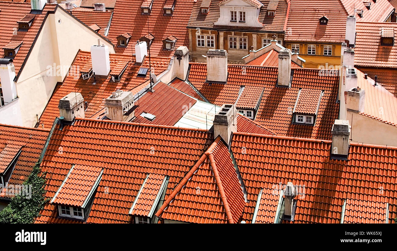 Re tiled red roof hi-res stock photography and images - Alamy