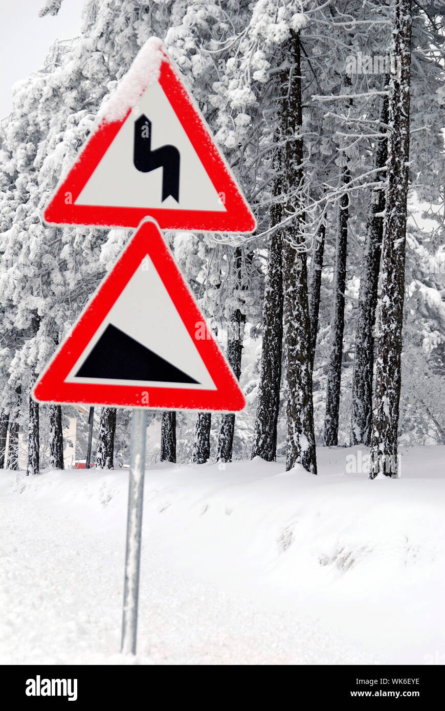 Traffic road sign in frost and snow Stock Photo - Alamy