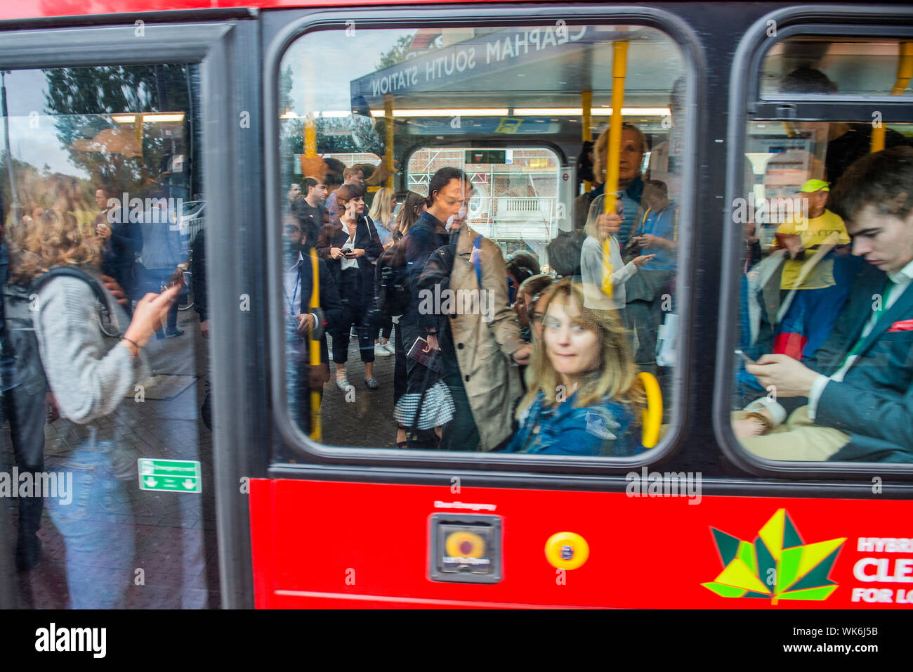 Tfl staff mask hi-res stock photography and images - Alamy