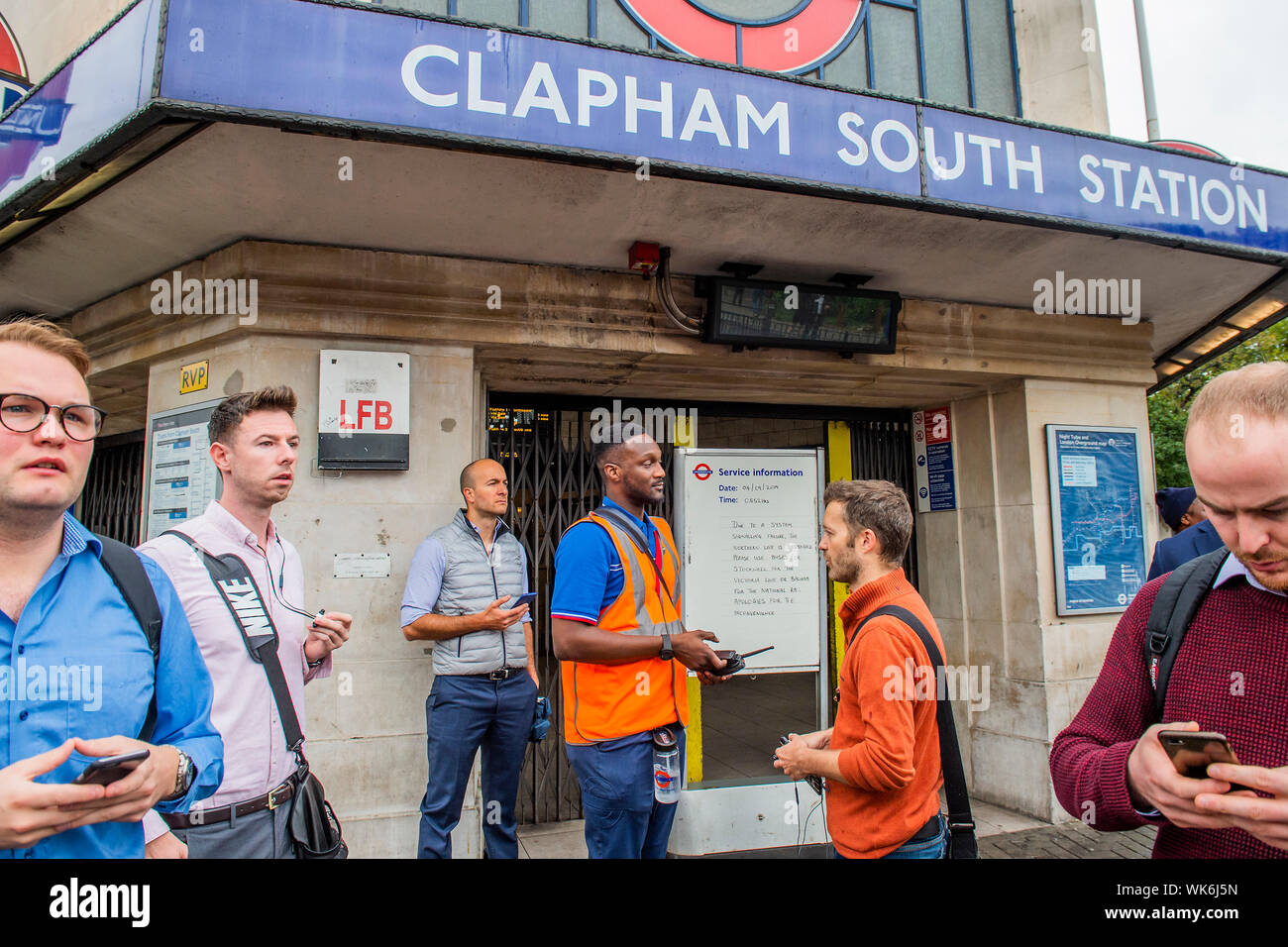 Tfl staff mask hi-res stock photography and images - Alamy
