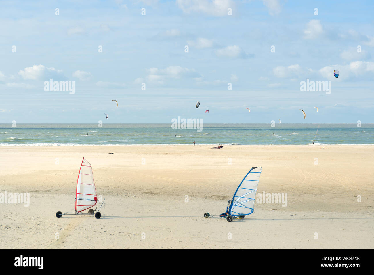 land sailing with sail wagons and powerkites Stock Photo - Alamy