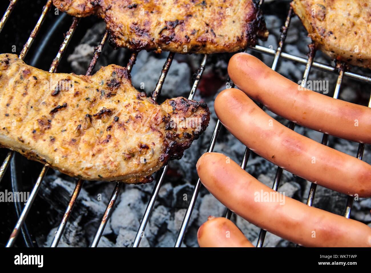 Beehive grill hi-res stock photography and images - Alamy