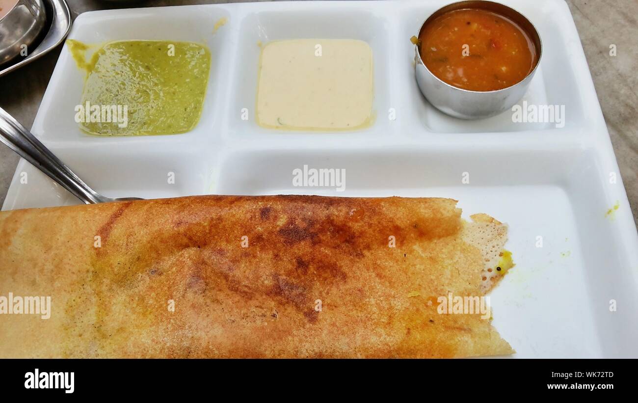 Plastic plate hi-res stock photography and images - Alamy